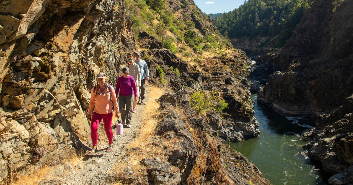 Rogue River Hiking - Oregon Backpacking Trip | ROW Adventures