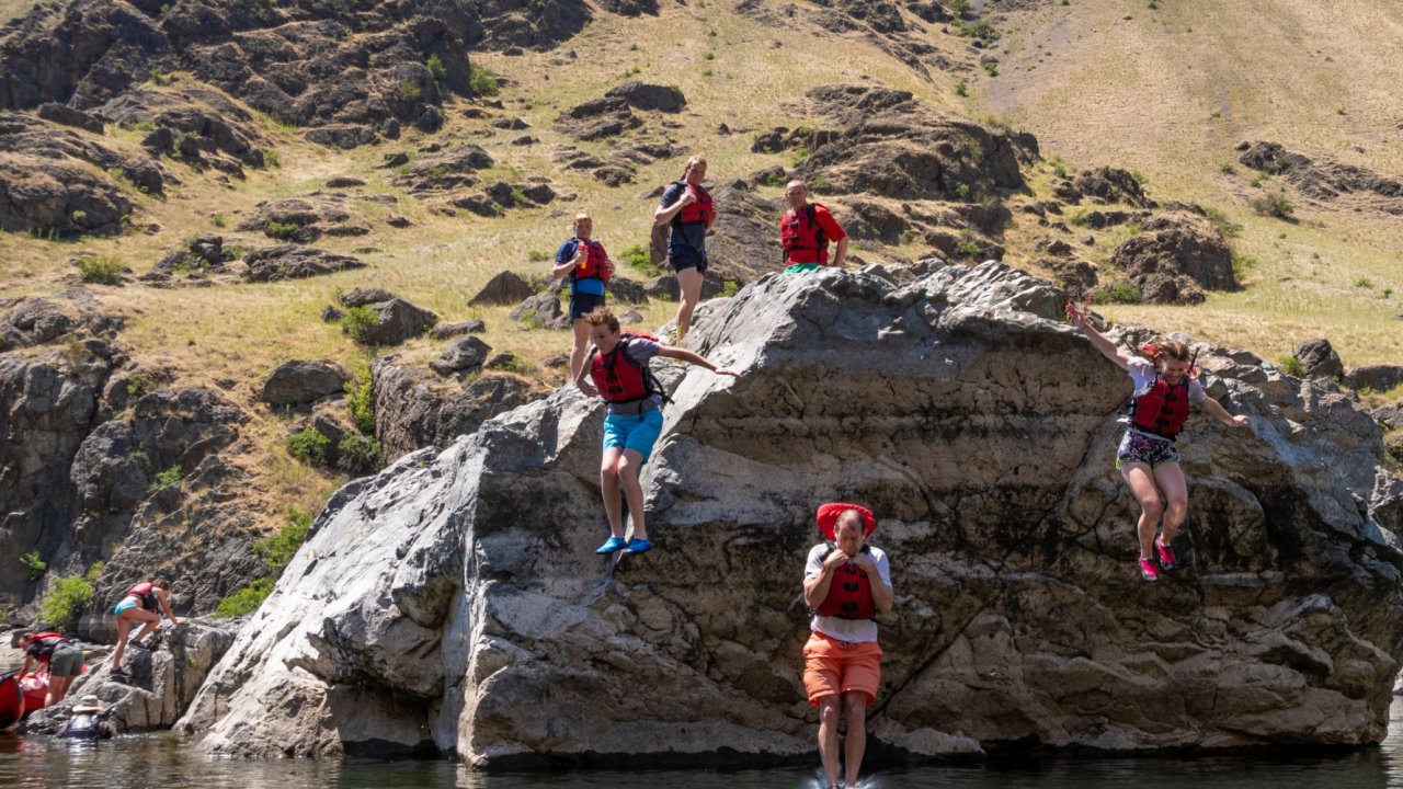 Rafting Hells Canyon - Snake River | ROW Adventures